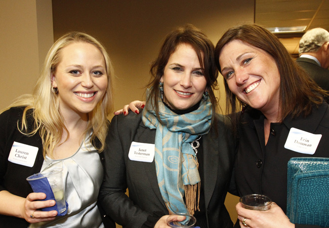 The "messenger god" meets the mortals (a lot of 'em!) at Moxley ...