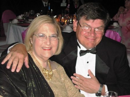 Sophisticated crowd turns clock back about 30 years; belts out songs of ...