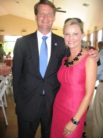 Peeling, eating and politicking = fun! - Blue StreakBlue Streak