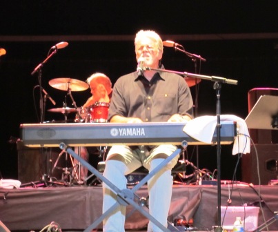 Con Hunley wows 'em at the fair; explains from experience what's really ...