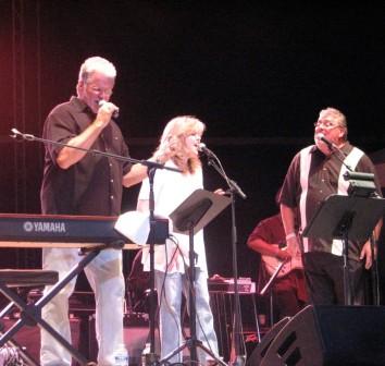 Con Hunley wows 'em at the fair; explains from experience what's really ...