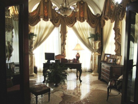 Bill Gaither shares healing tunes at DeBusk home - Blue StreakBlue Streak