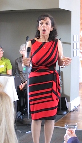 Anne spells freedom: D-I-V-O-R-C-E - Blue StreakBlue Streak