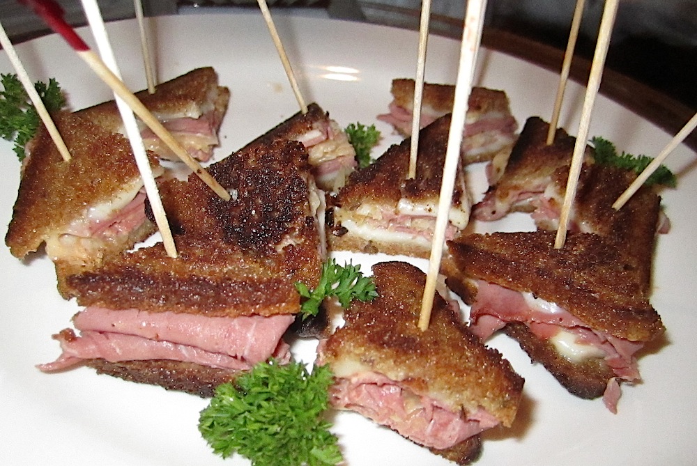 Exquisite New Year's Eve in East Tennessee - Blue StreakBlue Streak