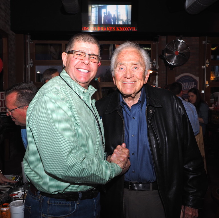 Drake's draws customers in droves - Blue StreakBlue Streak