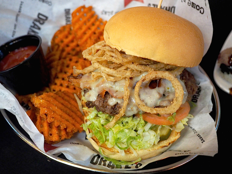 Drake's draws customers in droves - Blue StreakBlue Streak