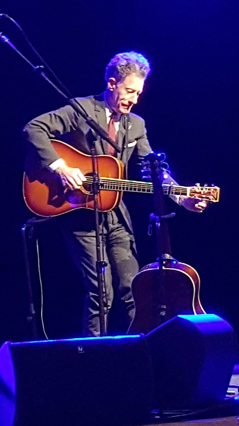 'Great' Lyle Lovett charms Tocqueville Society - Blue StreakBlue Streak