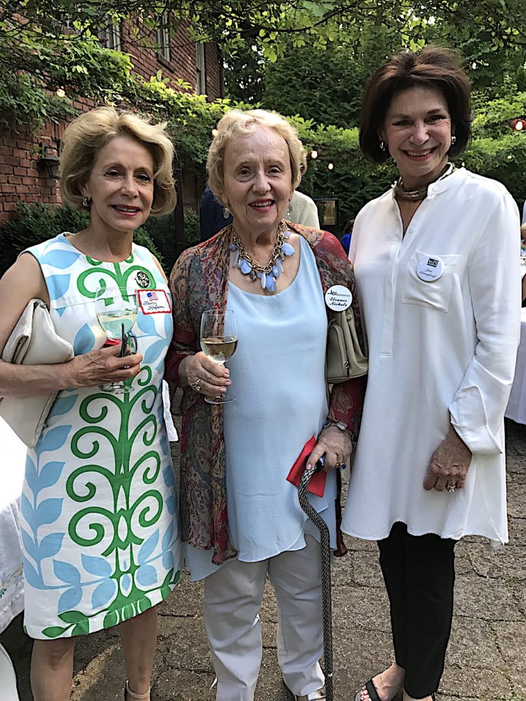Victuals, veterans and a pinch of politics - Blue StreakBlue Streak