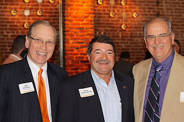 Coach Pruitt scores with Knox leaders - Blue StreakBlue Streak