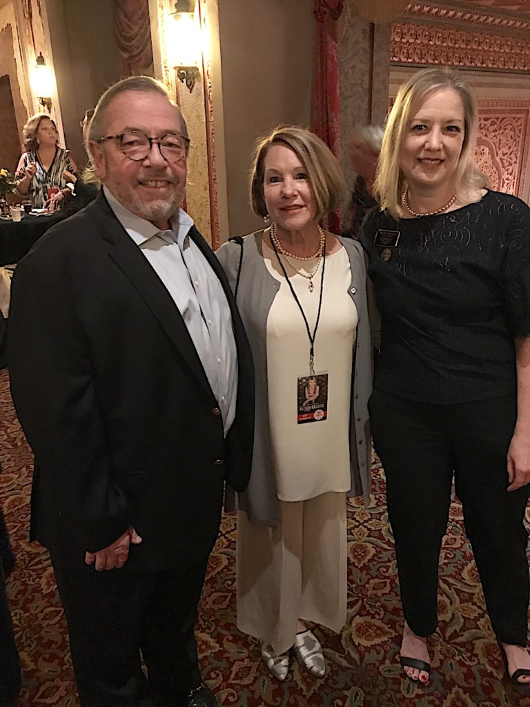 Alison Krauss tickles Tennessee Theatre fans - Blue StreakBlue Streak
