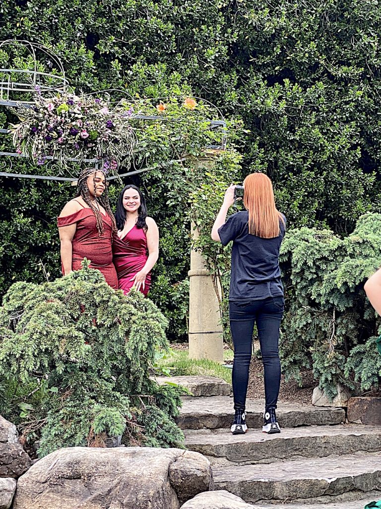 UT Gardens Gala: worm castings and wine! - Blue StreakBlue Streak
