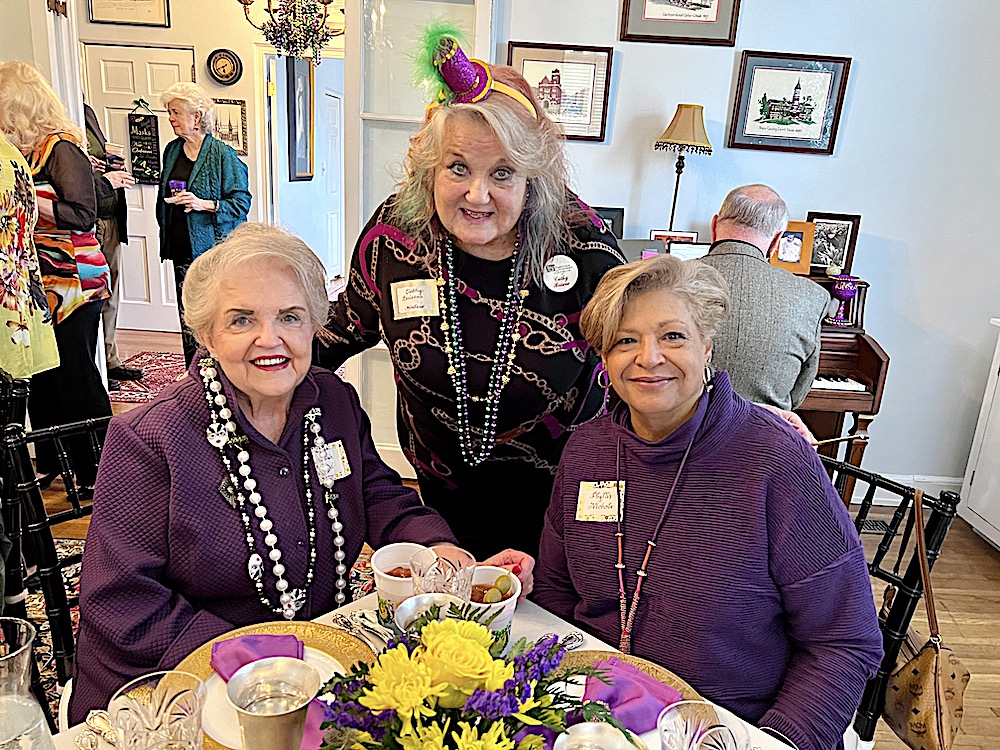 Mardi Gras on Magnolia! - Blue StreakBlue Streak