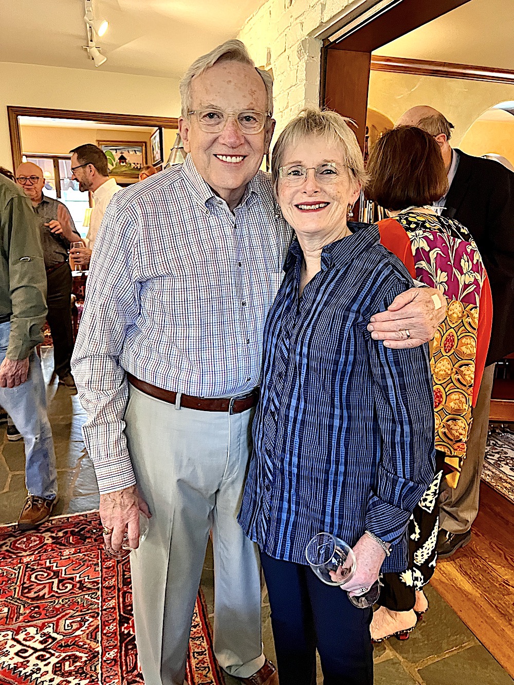 Art and camaraderie outside museum walls - Blue StreakBlue Streak