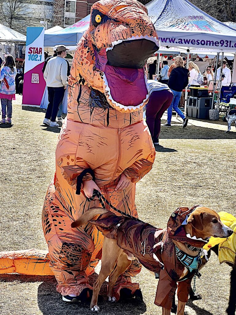 Mardi Growl '23: You can't stop smiling! - Blue StreakBlue Streak