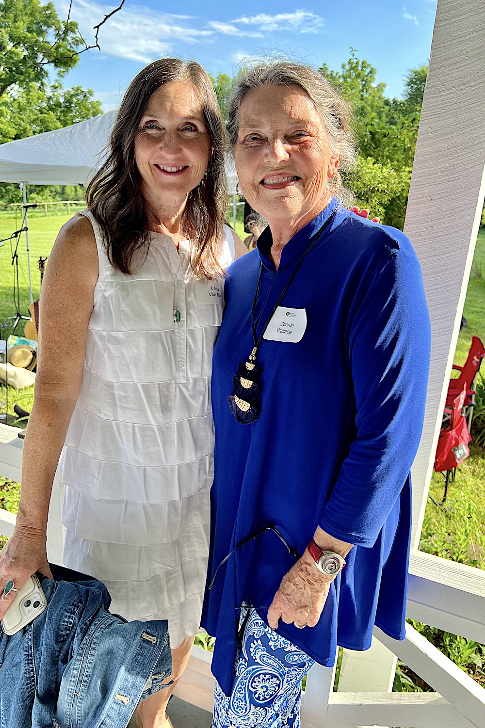 Strong Stock Farm: An idyllic evening for a good cause - Blue ...