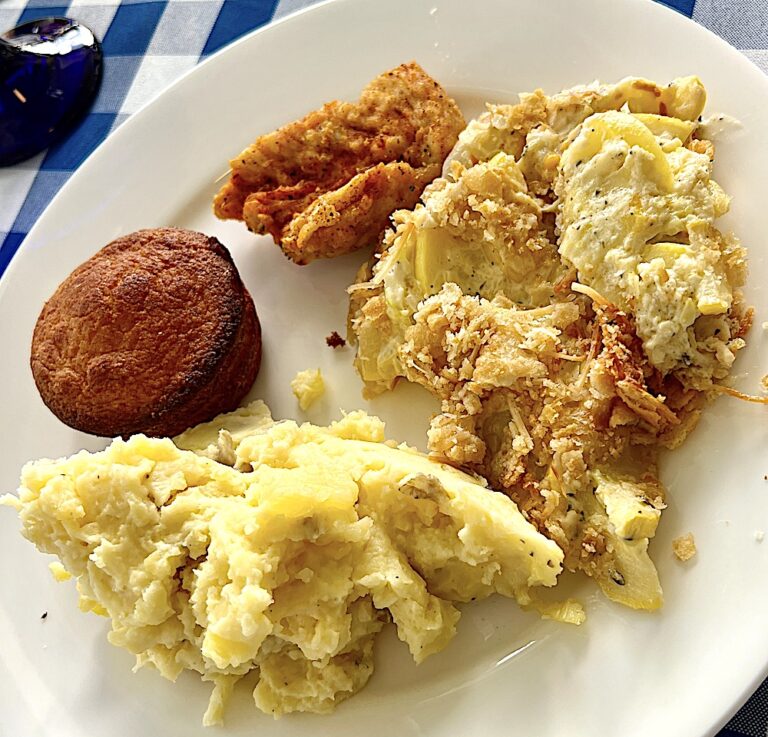 Strong Stock Farm: An idyllic evening for a good cause - Blue ...