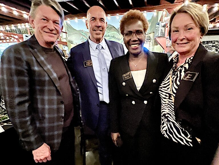 Appalachian neighbors gather to honor Alex Haley - Blue StreakBlue Streak