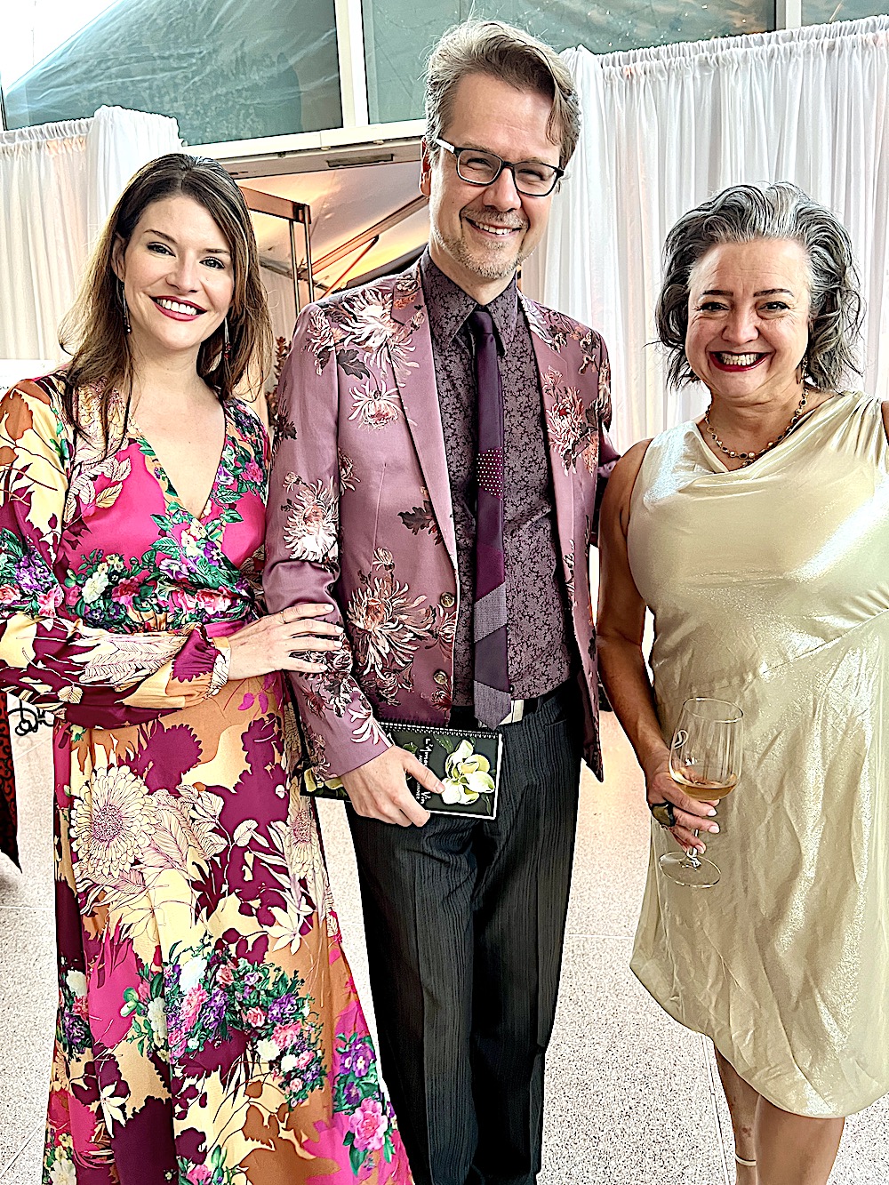 Blue Streak - A lens into Knox life by Cynthia MoxleyBlue Streak | A ...