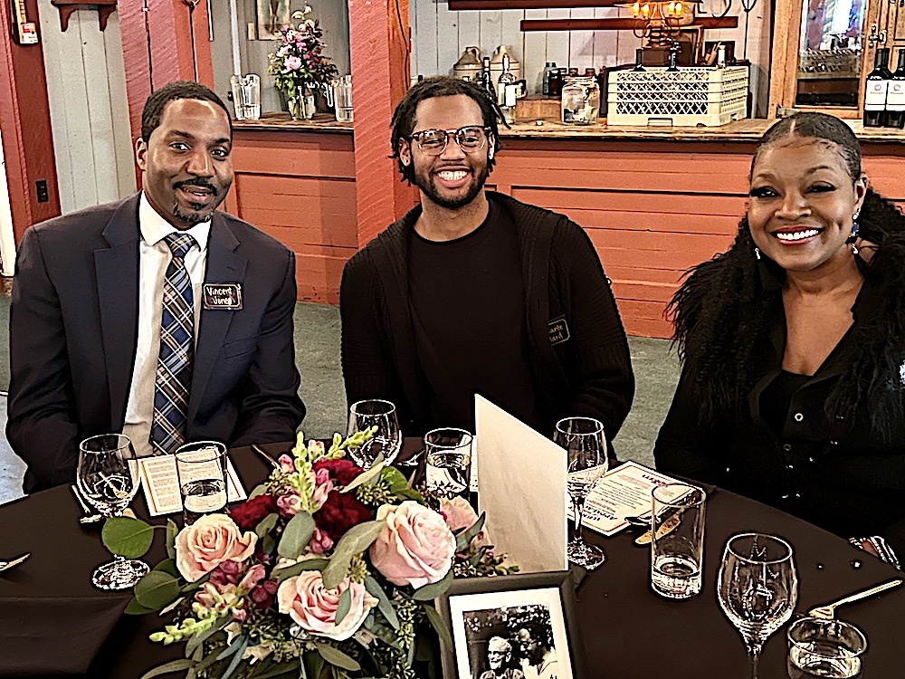 Appalachian neighbors gather to honor Alex Haley - Blue StreakBlue Streak