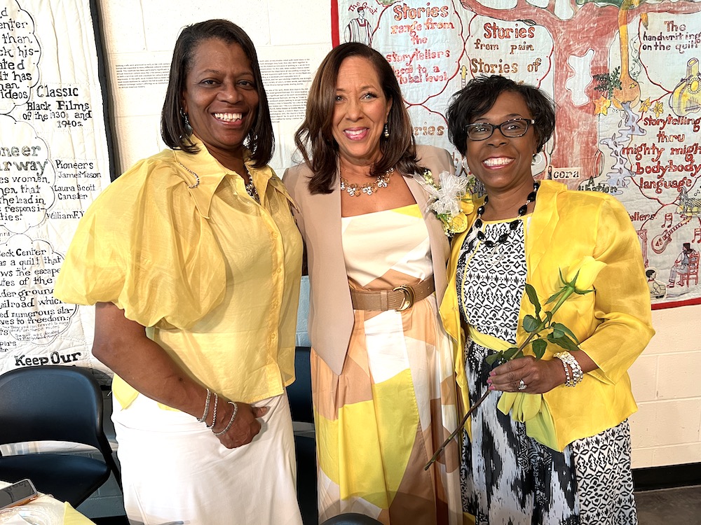 Blue Streak - A lens into Knox life by Cynthia Moxley