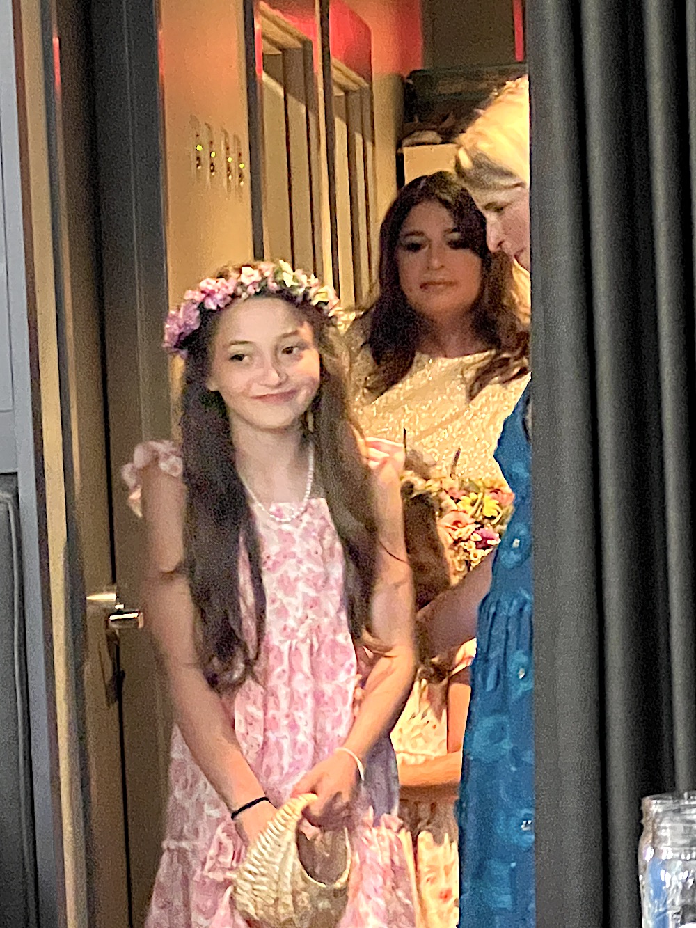 "Pip" marries "Joey Ovens!" Great food follows! - Blue StreakBlue Streak