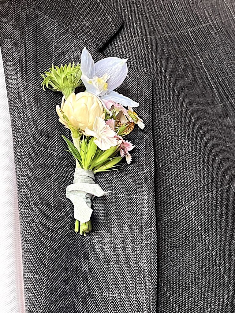 "Pip" marries "Joey Ovens!" Great food follows! - Blue StreakBlue Streak