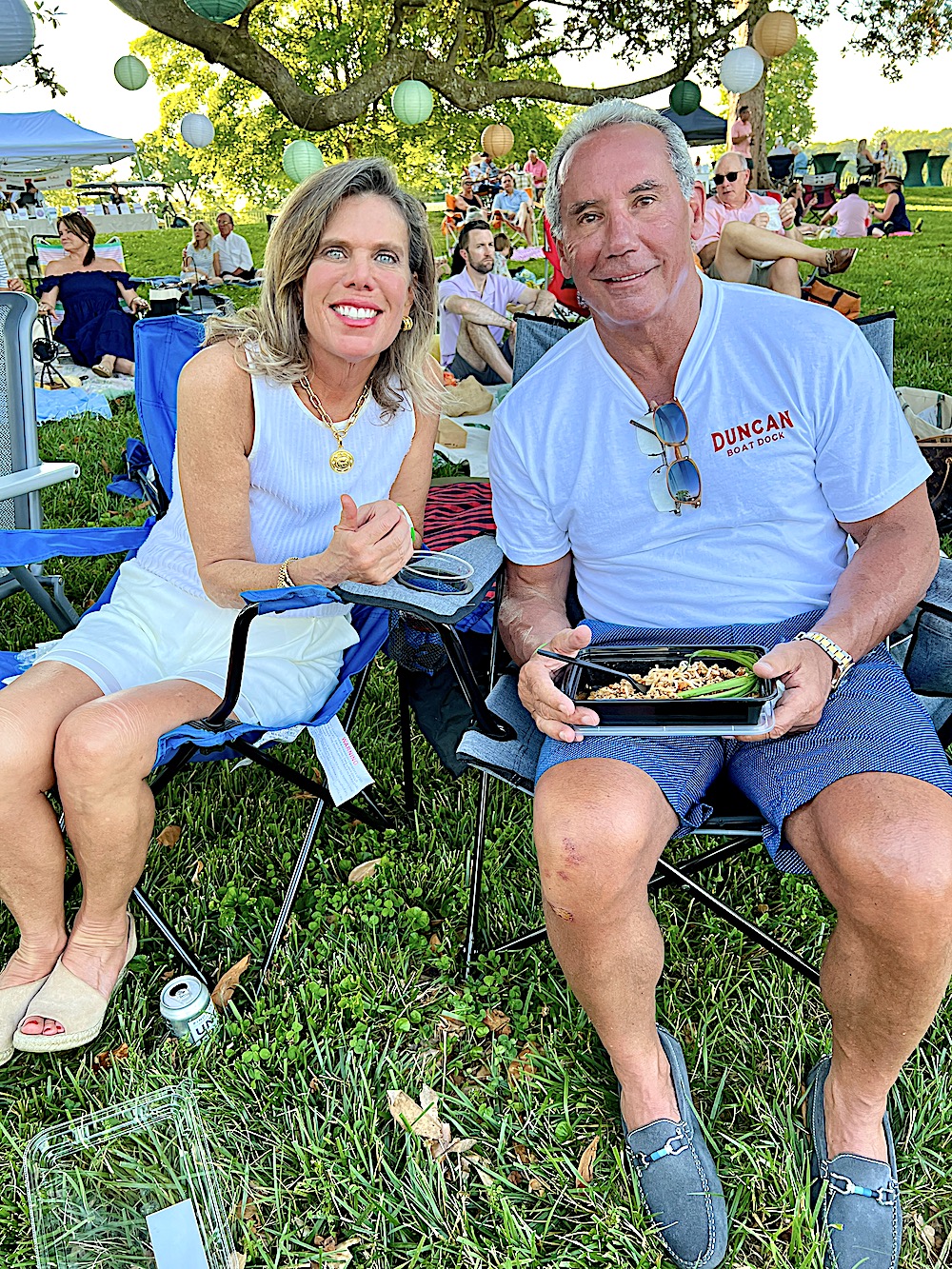 Lakeshore Park Picnic just shouts, "Summer!" - Blue StreakBlue Streak