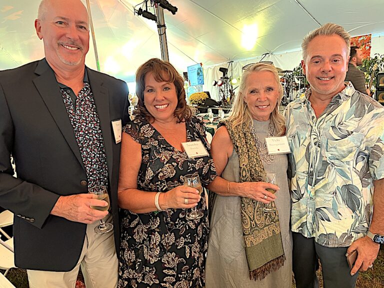 Garden takes "fall break" to raise funds - Blue StreakBlue Streak