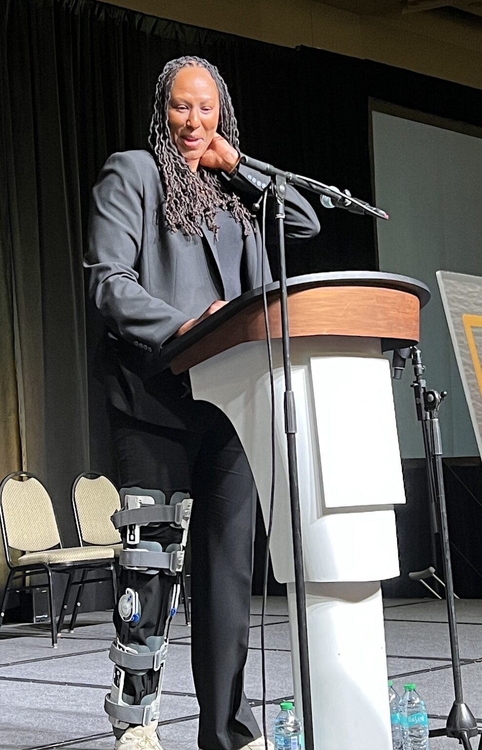 Chamique Holdsclaw: 'No one heals alone.' - Blue StreakBlue Streak